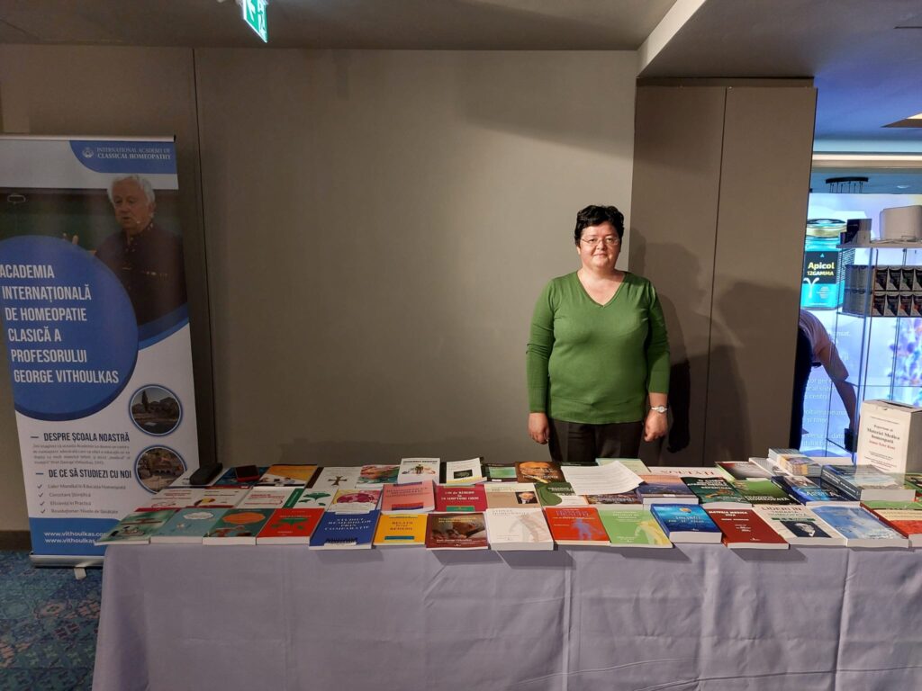 PRESENTATION OF BOOKS OF PROF. VITHOULKAS IN ROMANIA – App Vithoulkas